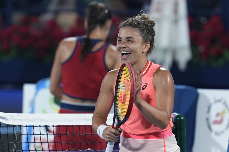 Kalinskaya elimina a Swiatek en semifinal de Dubái; enfrentará a Paolini