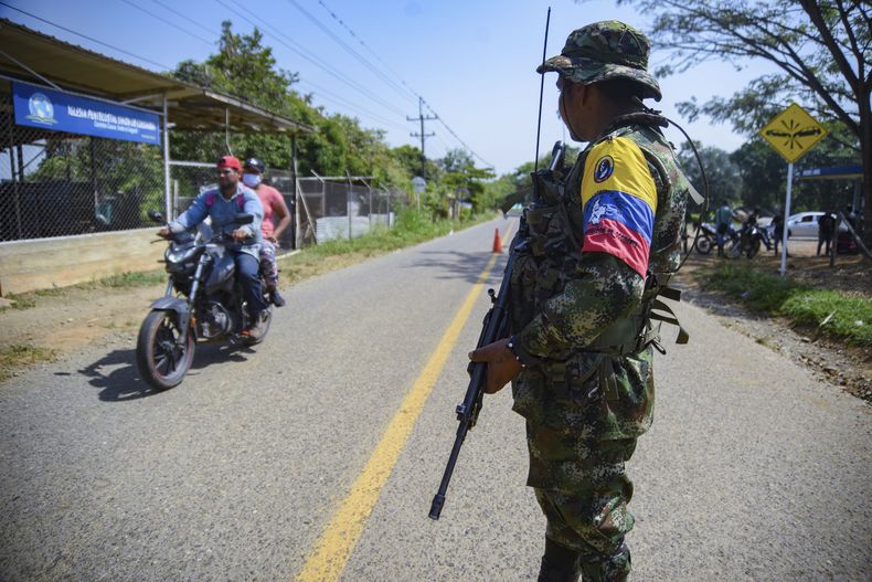 Fuerzas militares de Colombia, en máxima alerta por ataques con ...
