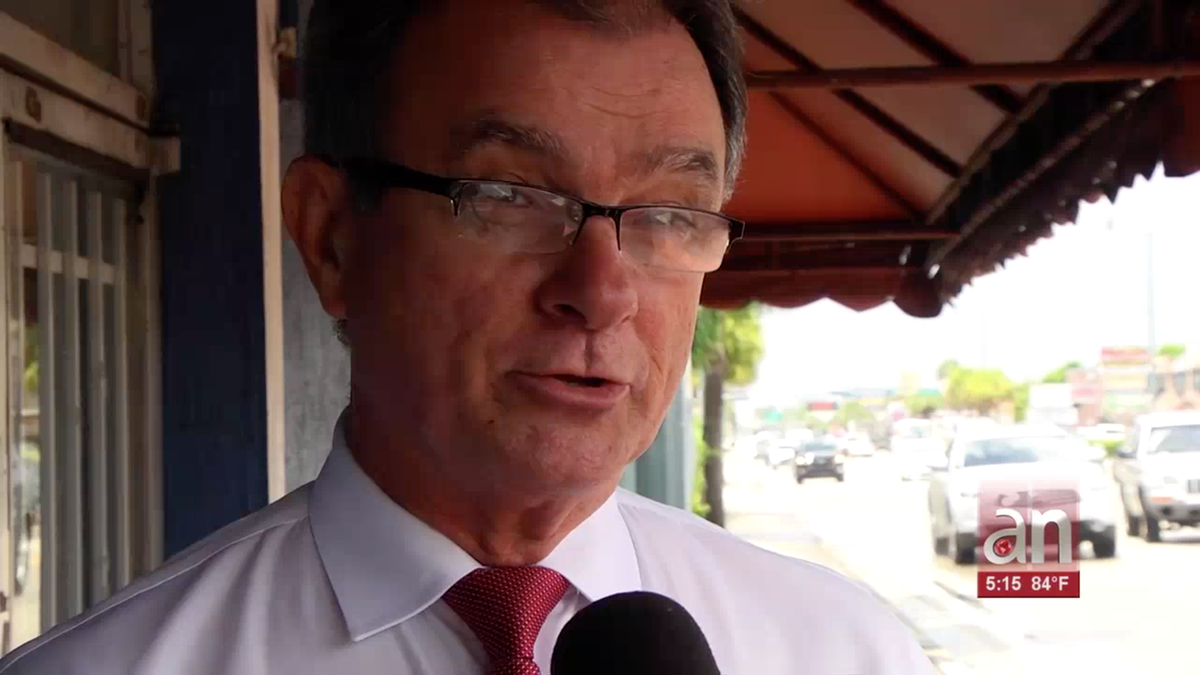 Ramón Saúl Sánchez dio otro paso en su batalla legal por su residencia ...