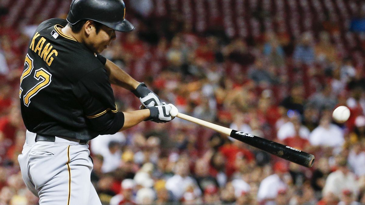Kang define con grand slam triunfo de Piratas sobre Rojos