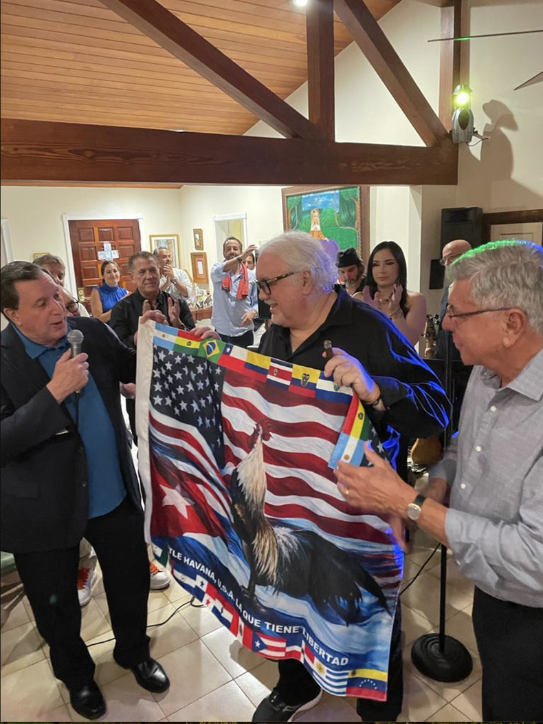 Carlos Vasallo, presidente y CEO de América CV Network y fundador de ...