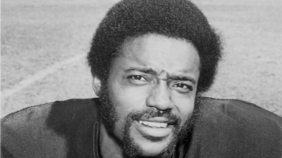 Fallece leyenda de Raiders George Atkinson, conocido por sus duros golpes