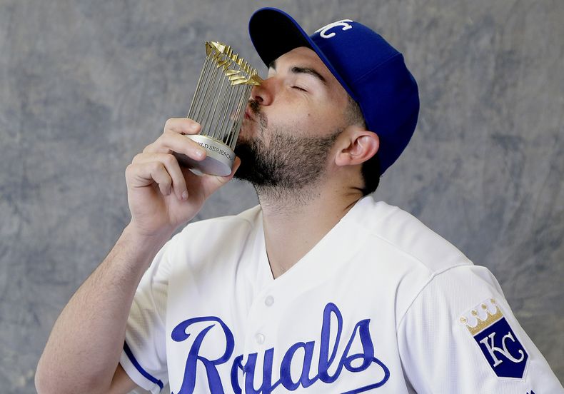 Eric Hosmer se retira del béisbol tras 13 años de carrera y un título ...