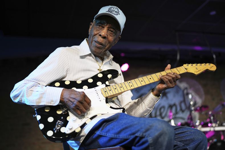 Buddy Guy: Hago lo mejor que puedo para mantener el blues vivo