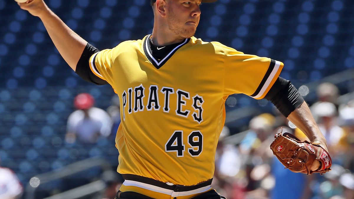 Kingham brilla en victoria de Piratas 4-1 sobre Filis