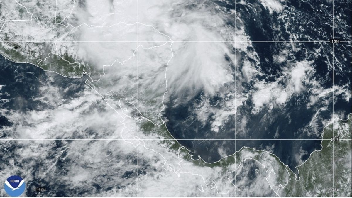 Tormenta tropical Sara se desplaza por la costa de Honduras y deja ...