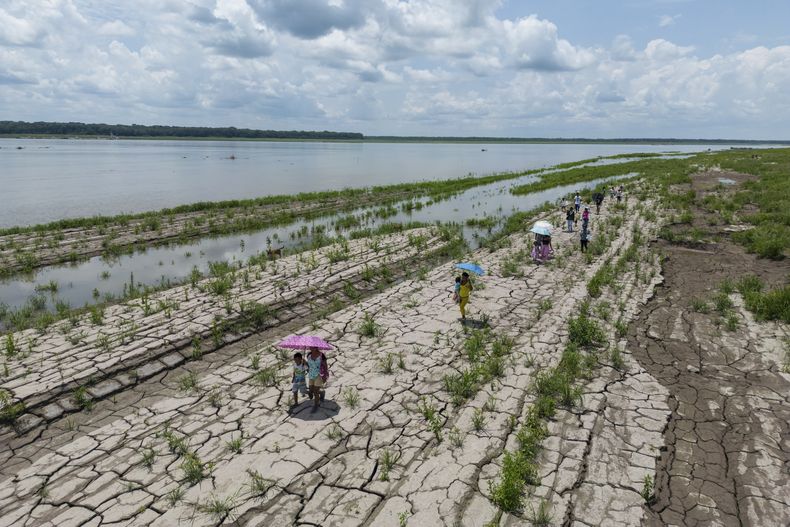 En Colombia, la sequía extrema del río Amazonas castiga a las ...
