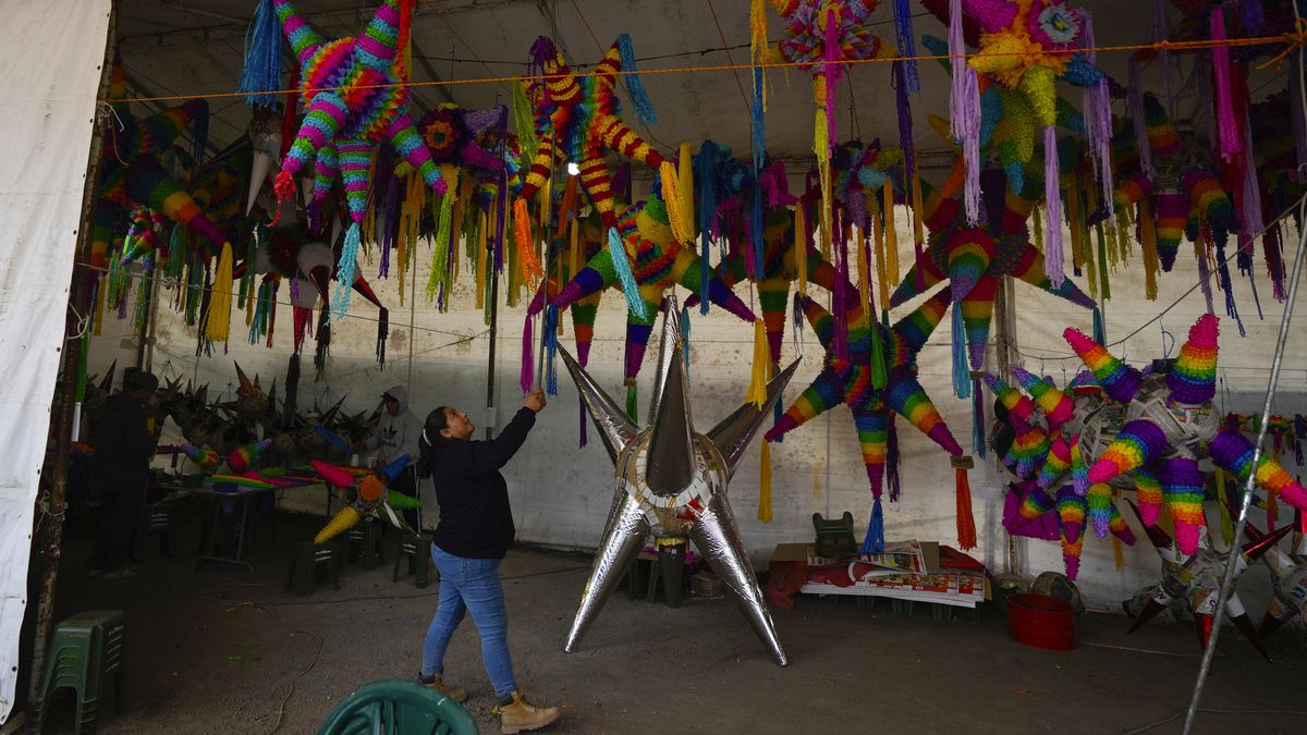 Las piñatas, una tradición que pinta de color y alegría las navidades ...