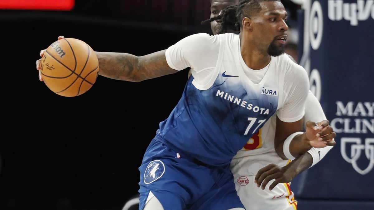 Naz Reid, de Minnesota, gana premio al mejor suplente del año en la NBA