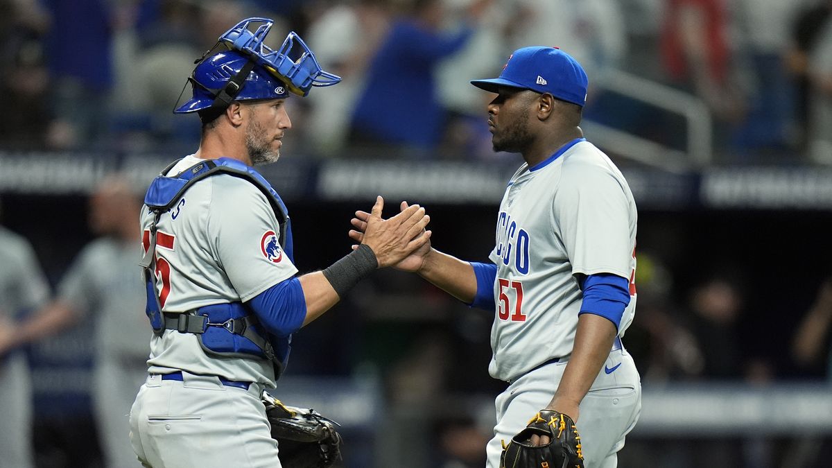 Bellinger batea jonrón de 3 carreras, Neris sufre en la 9na pero ...