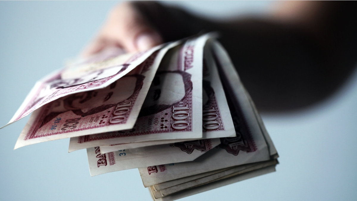 Cuba limita retirada de efectivo en sus bancos. Diaria, mensual y de ...