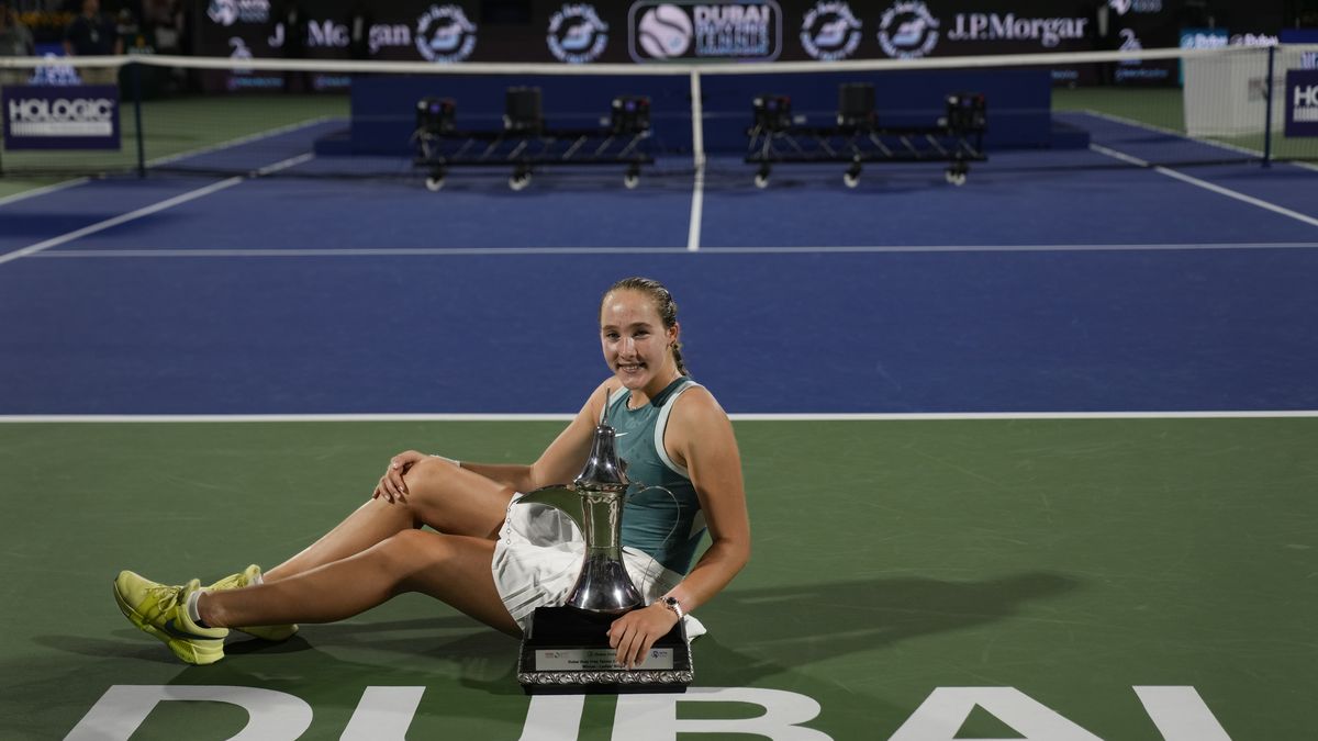 Mirra Andreeva, primera jugadora de 17 años en el Top 10 de la WTA ...