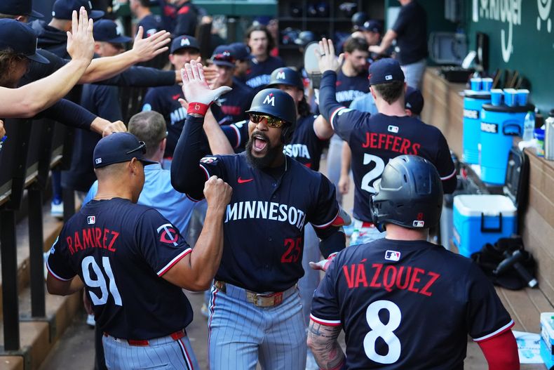 Buxton conecta 2 jonrones, incluido otro en el 1er turno, y Mellizos ...