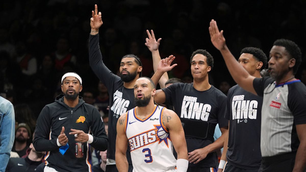 Brooks y Booker impulsan a los Suns a una victoria 126-117 sobre los ...