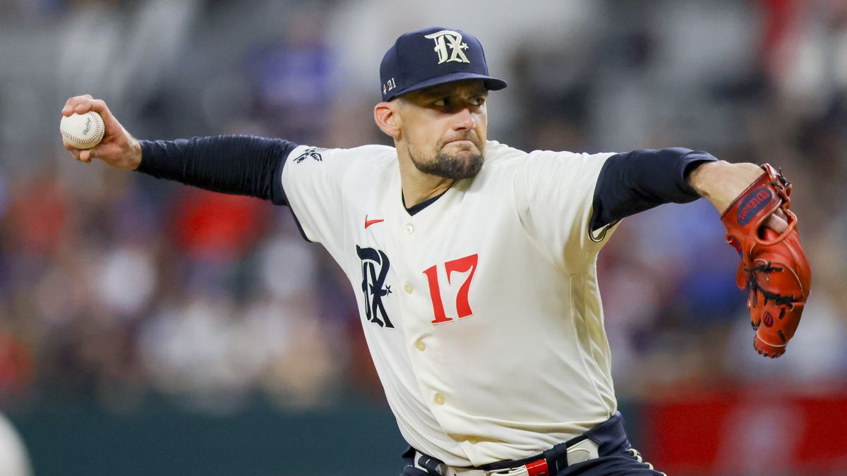 Eovaldi llega a las 10 victorias, Rangers superan 5-2 a Houston