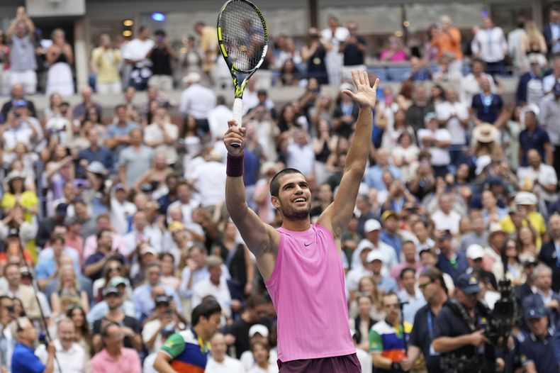 Alcaraz somete a Djokovic en el US Open y enfrentará a Sinner por 3ra ...
