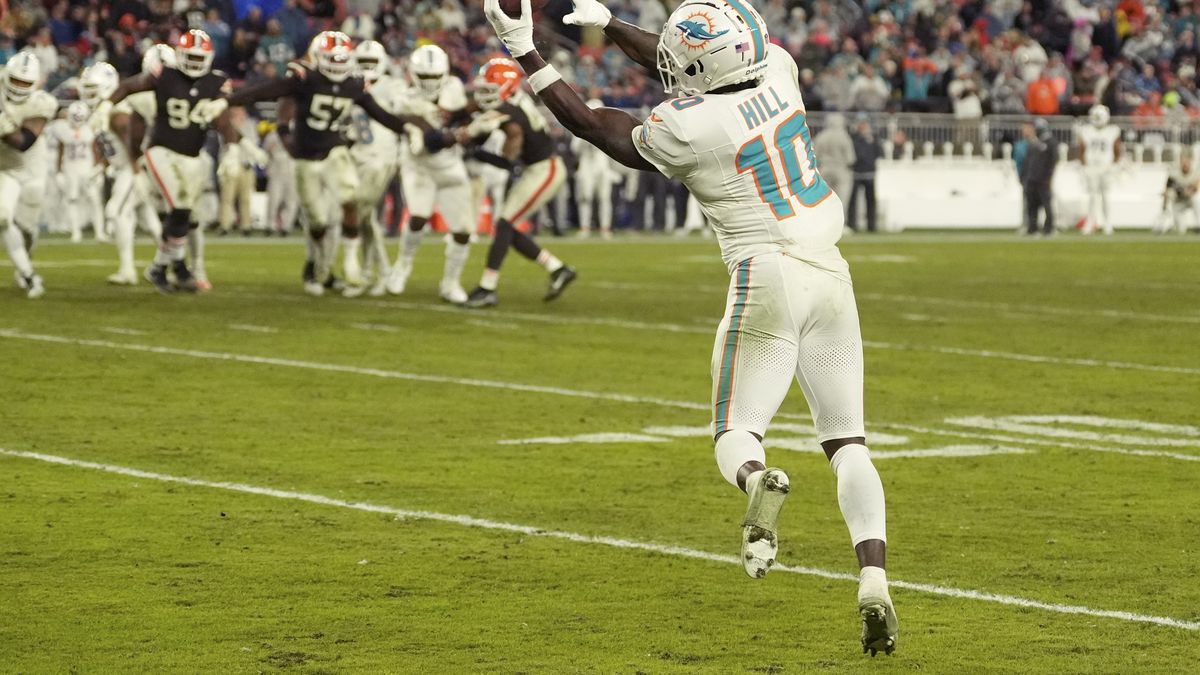 Tyreek Hill, frustrado con los Dolphins, parece indicar que quiere irse