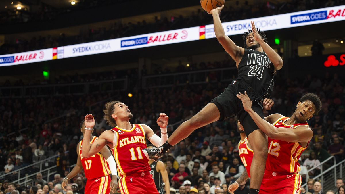 Hawks superan 129-127 a Nets con tiro final de Young