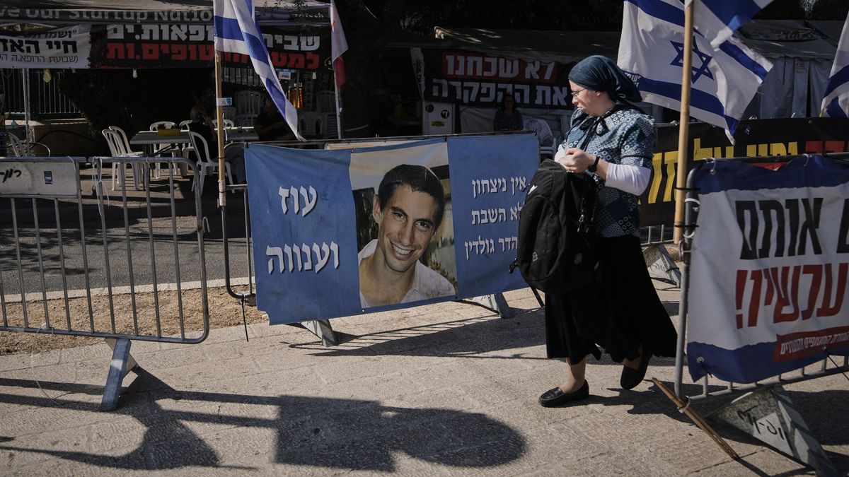 Hamás dice que entregó a la Cruz Roja restos del soldado israelí Hadar ...