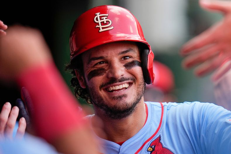 Diamondbacks adquieren al 3B Nolan Arenado en canje con Cardenales