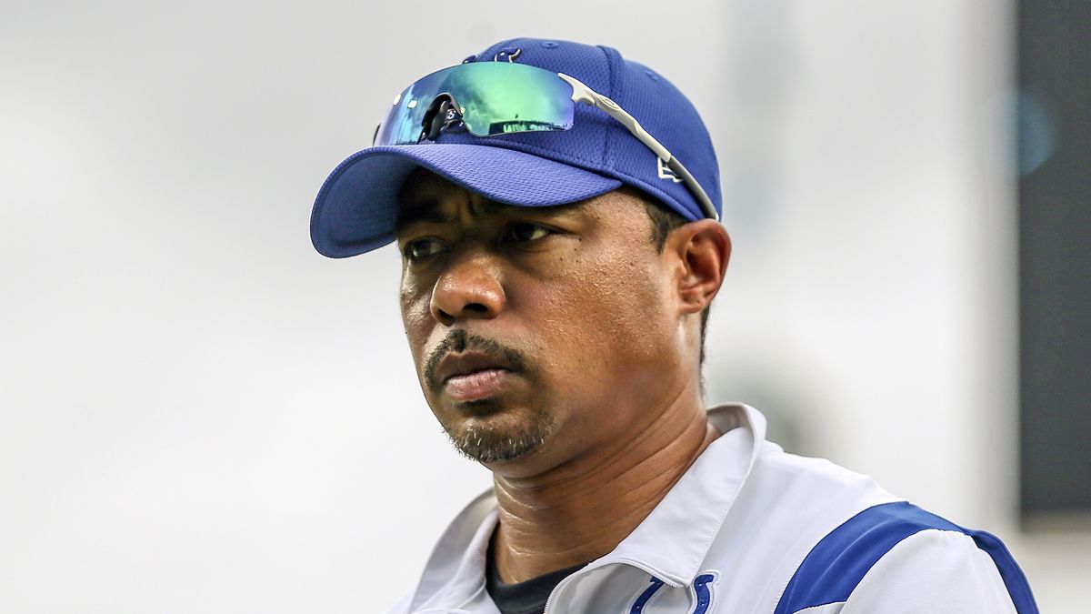 Colts despiden al coordinador ofensivo Marcus Brady