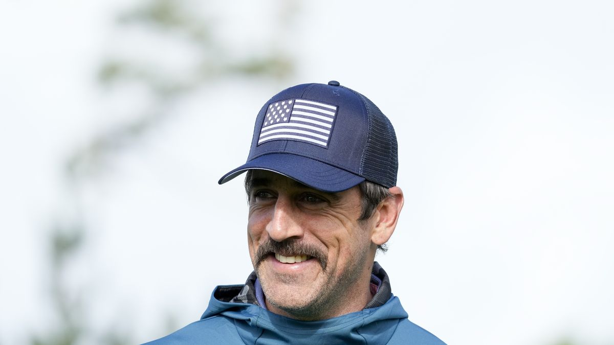 Robert F. Kennedy Jr. considera a Aaron Rodgers como compañero de ...