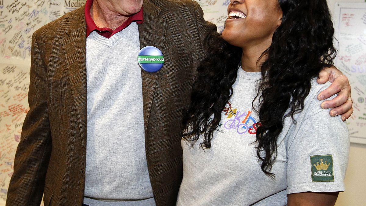 Bush hijo publica libro sobre su padre, vivencias