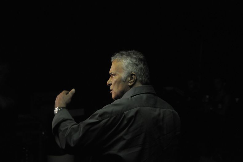 Muere reconocido cineasta israelí Assi Dayan