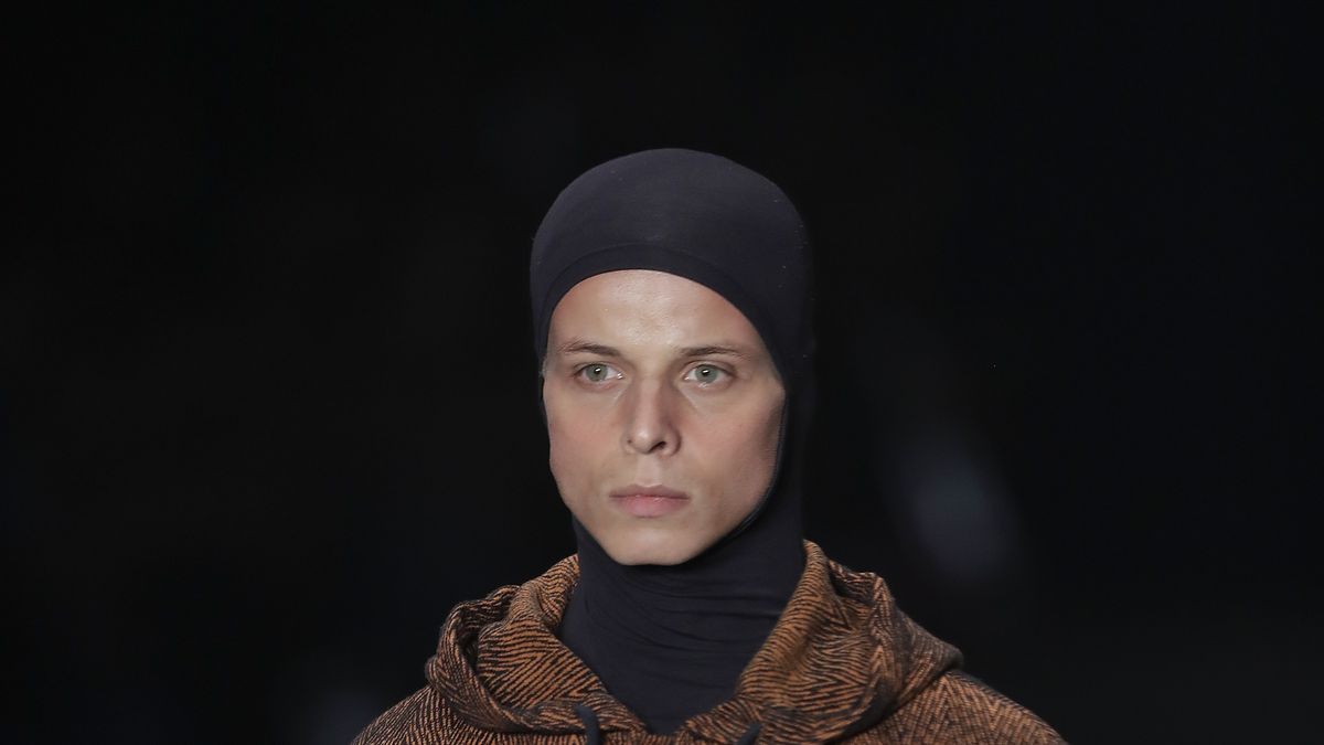 Modelo muere tras enfermarse y caer en pasarela en Sao Paulo