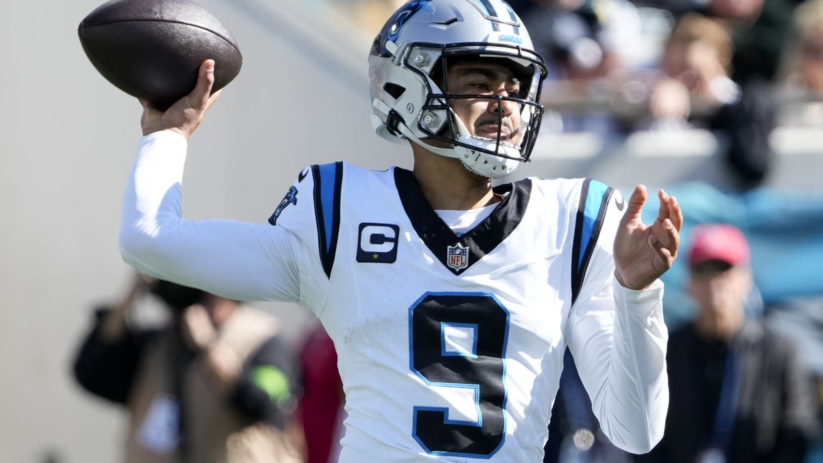 La NFL está al tanto del video que muestra al dueño de Panthers ...