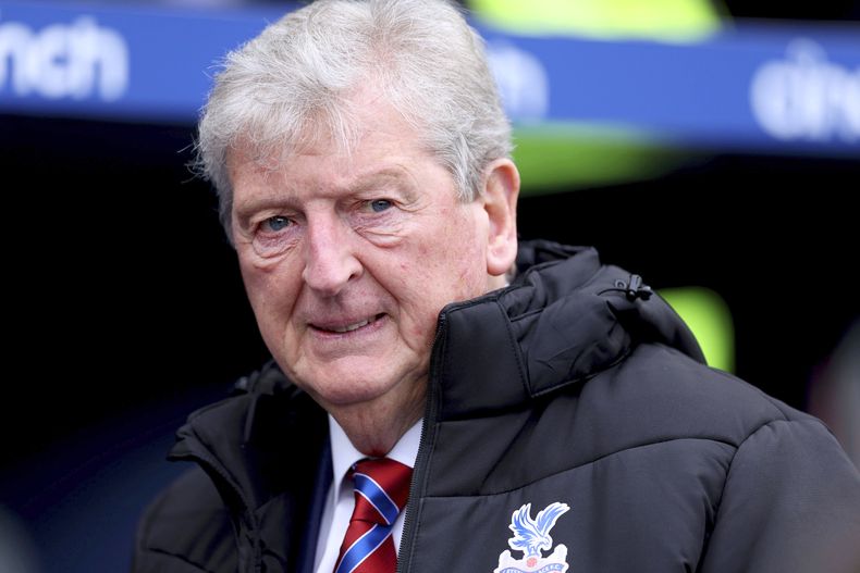 Roy Hodgson seguirá una temporada como técnico de Crystal Palace