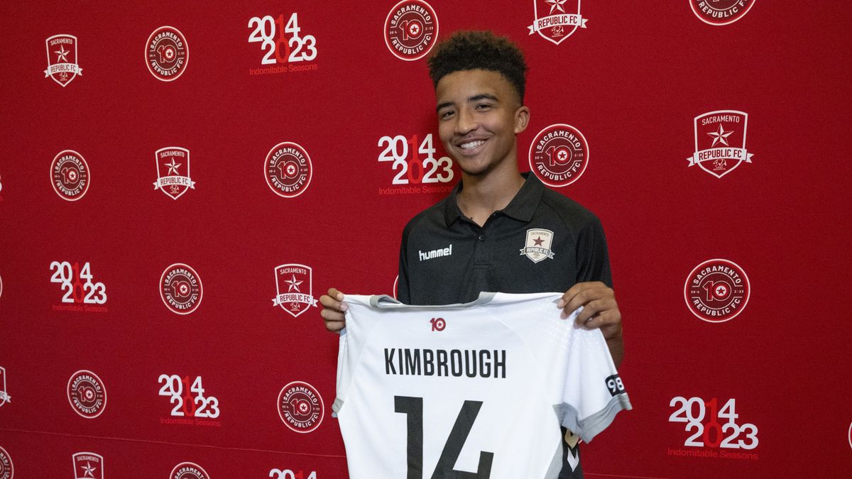 Da’vian Kimbrough, de 13 años, el futbolista profesional más joven en EEUU