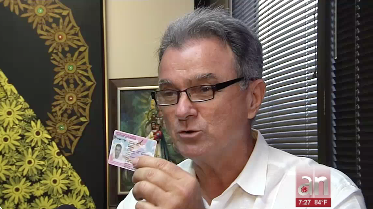 Ramón Saul Sánchez recibe permiso de trabajo tras estar en peligro de ...