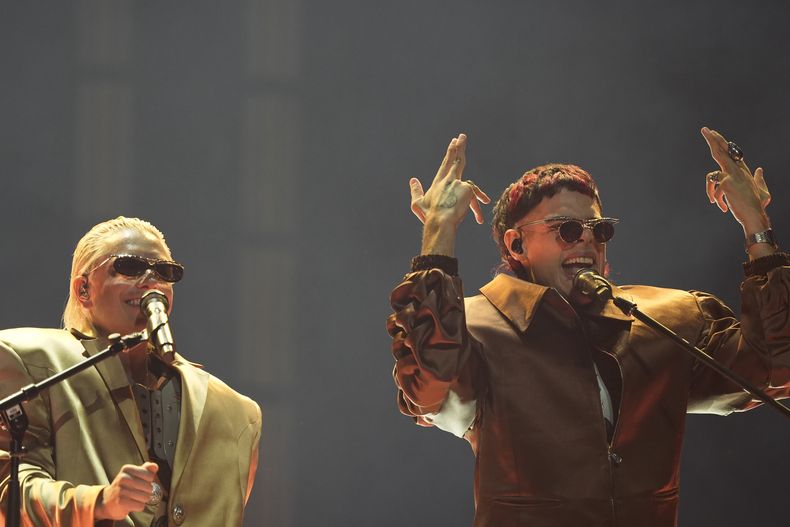 Ca7riel & Paco Amoroso se presentan como ráfaga en México