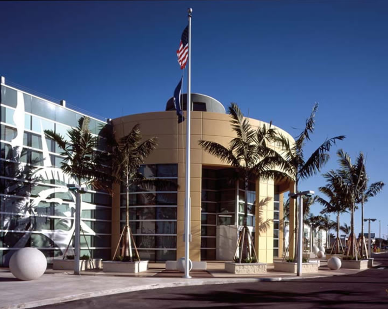 Reabren las oficinas de inmigración de Miami