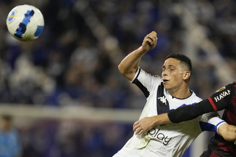 Mujer Denuncia Violación Por 4 Jugadores De Vélez Y El Club Argentino