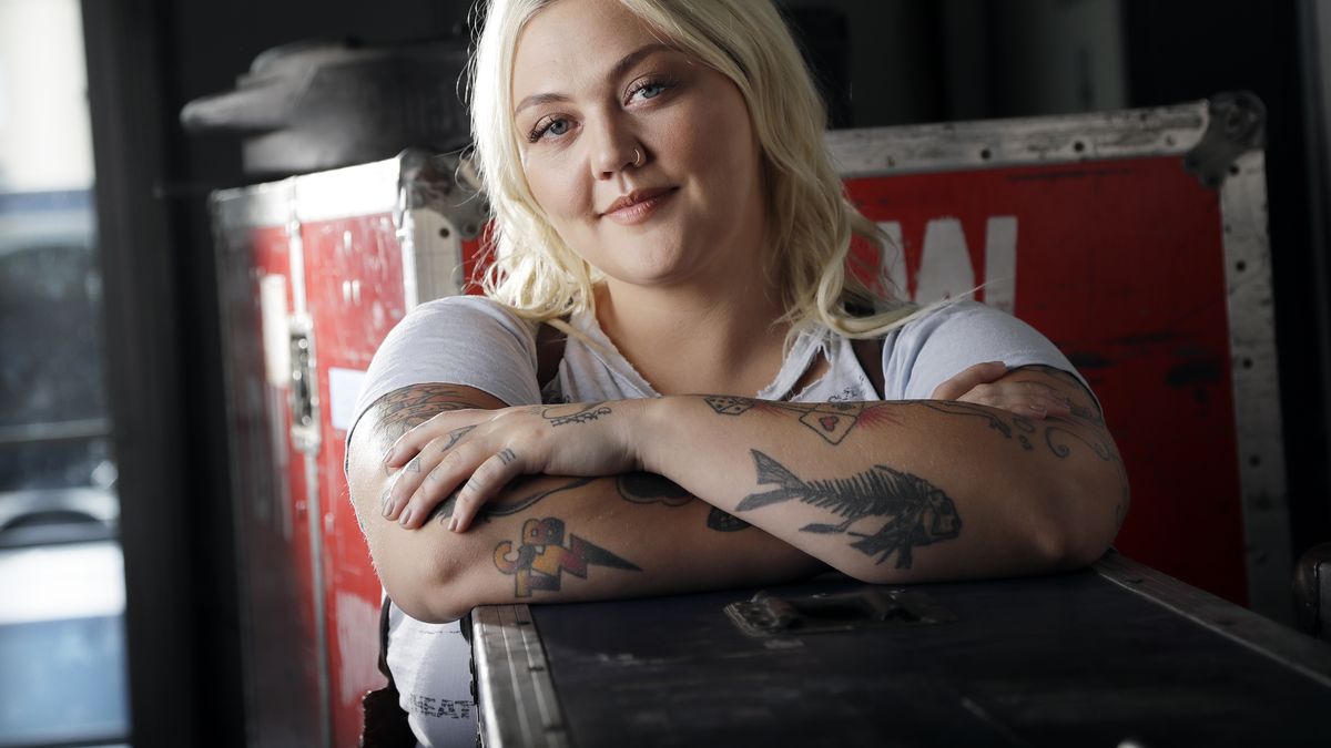 Tras años siendo ruda Elle King aprende a amarse a sí misma