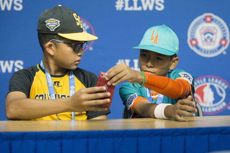 Peloteros de Pequeñas Ligas se unen gracias a tecnología