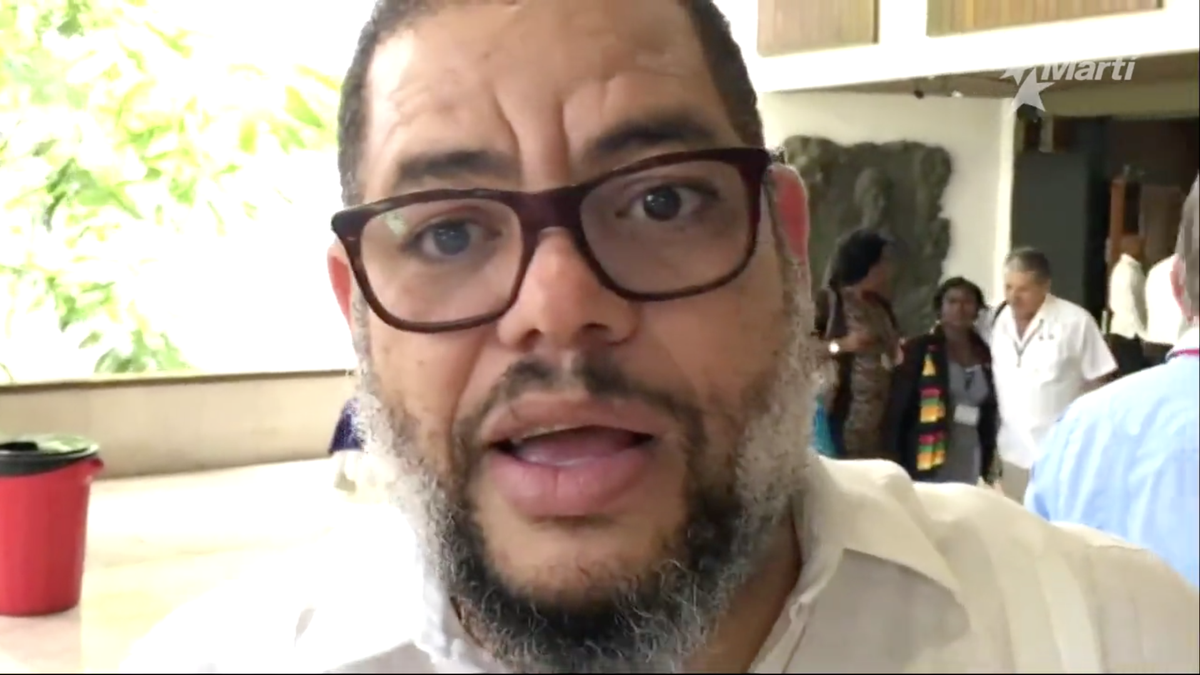 Kcho el artista predilecto del régimen en rehabilitación por consumo de ...