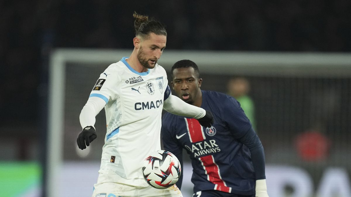 Koundé pide acción ‘firme’ contra hinchas del PSG que insultaron a ...