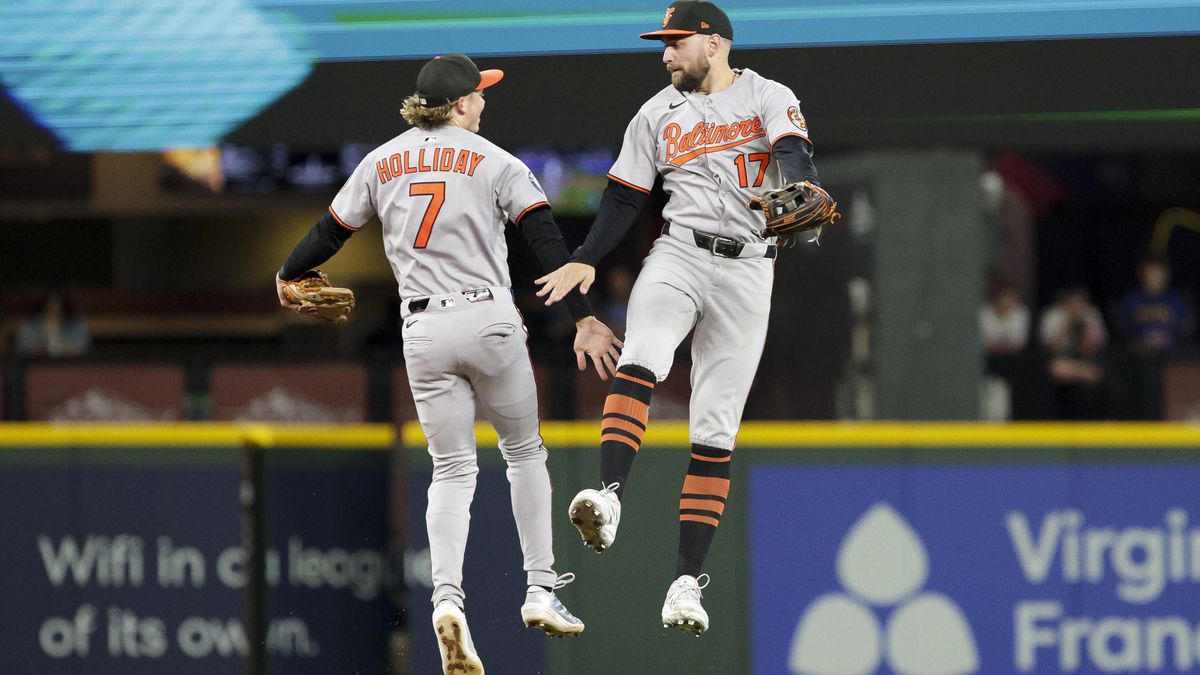 Colton Cowser conecta jonrón tras lesión y Orioles vencen 5-1 a Marineros