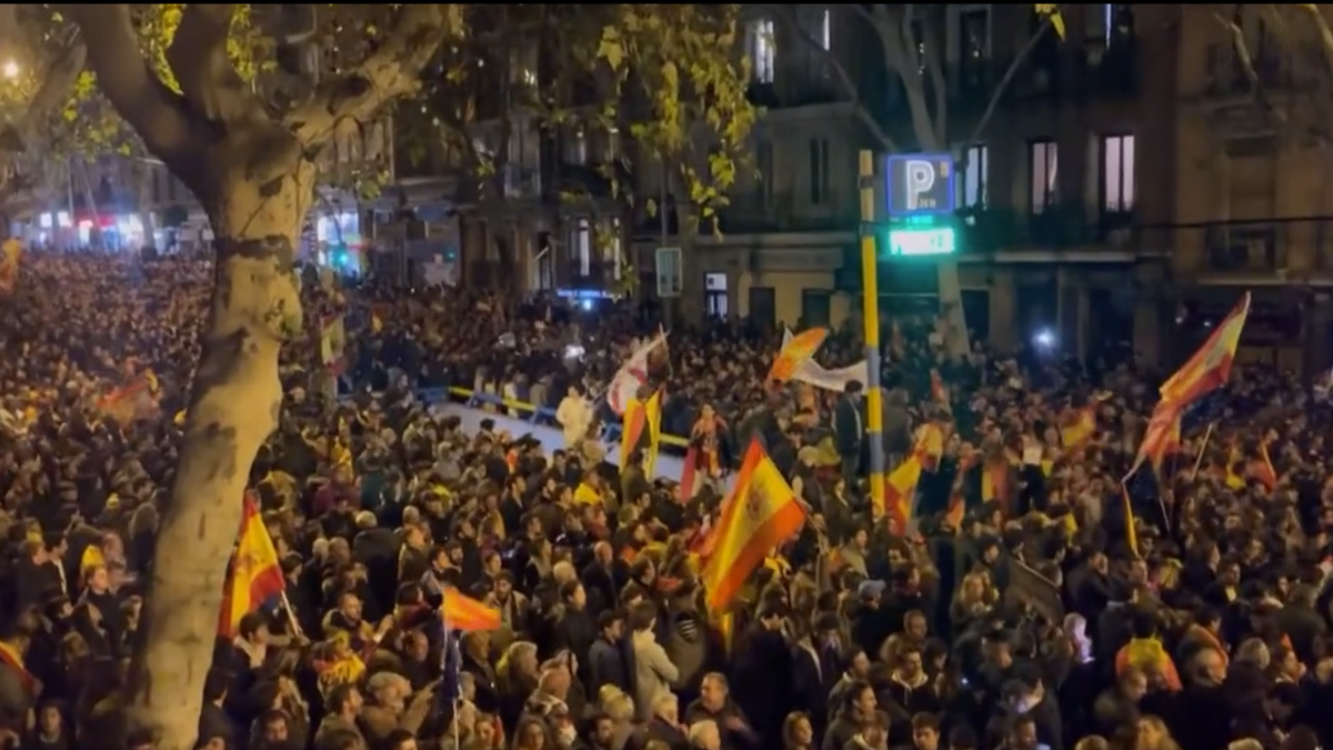 El pacto del PSOE con Independentistas Catalanes desata marea ciudadana ...