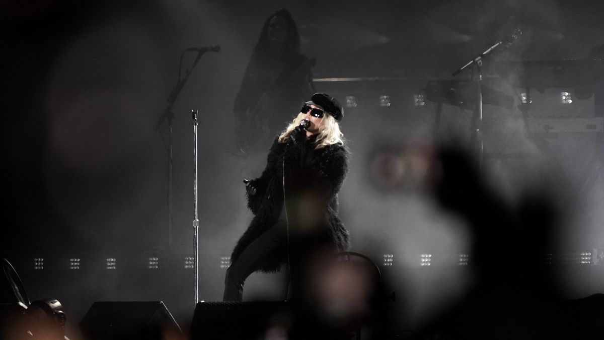 Miley Cyrus hace pop introspectivo en el Corona Capital