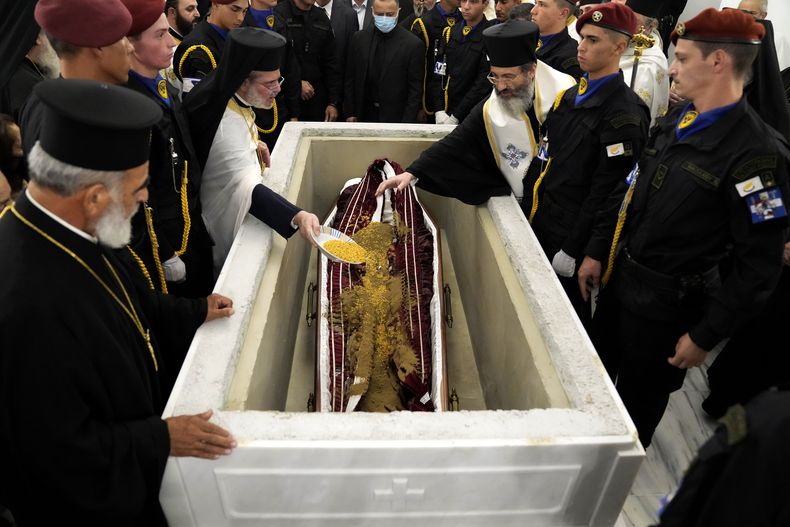 Sepultan a líder de la Iglesia de Chipre, Crisóstomo II
