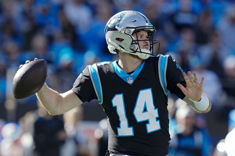Darnold regresa y Panthers derrotan 23-10 a Broncos