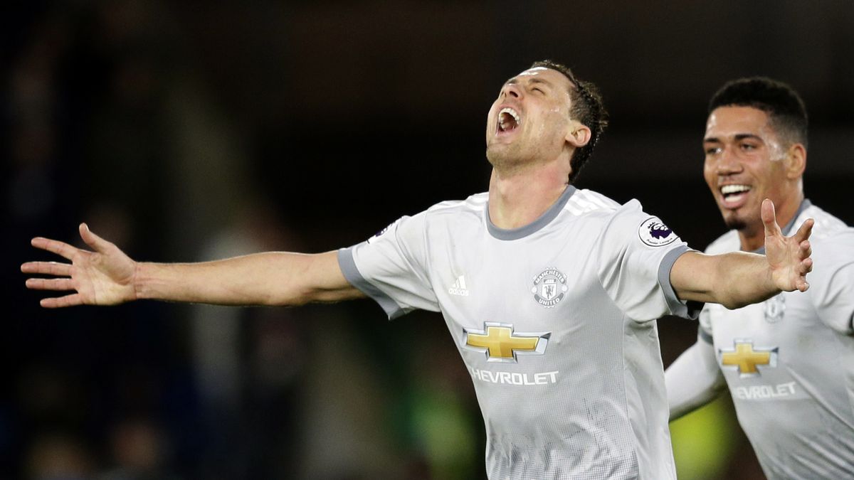 Matic sella remontada de Man United en victoria ante Palace
