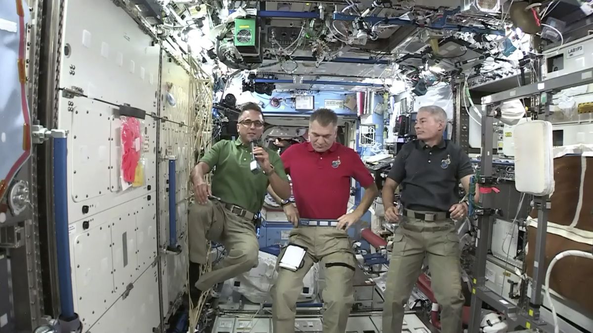 Astronauta puertorriqueño ofrece consuelo a compatriotas