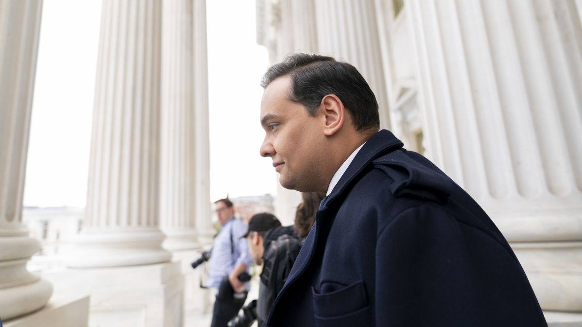 Excongresista George Santos demanda al conductor Jimmy Kimmel por ...