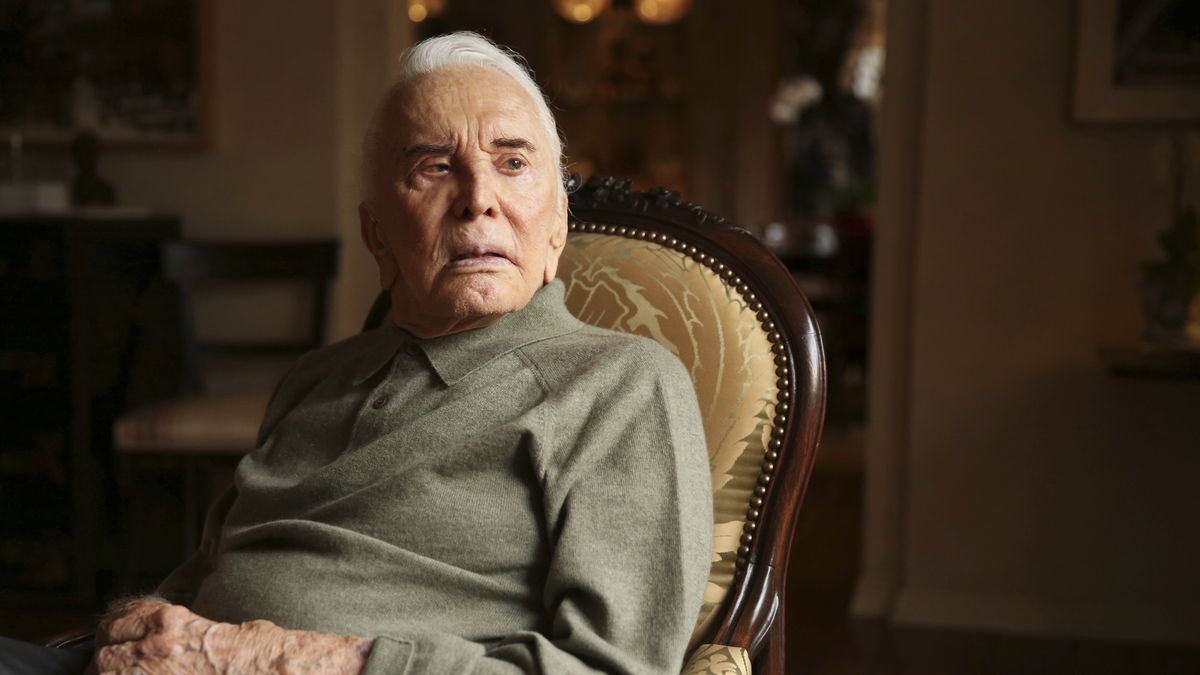 Ícono de Hollywood Kirk Douglas cumple 100 años